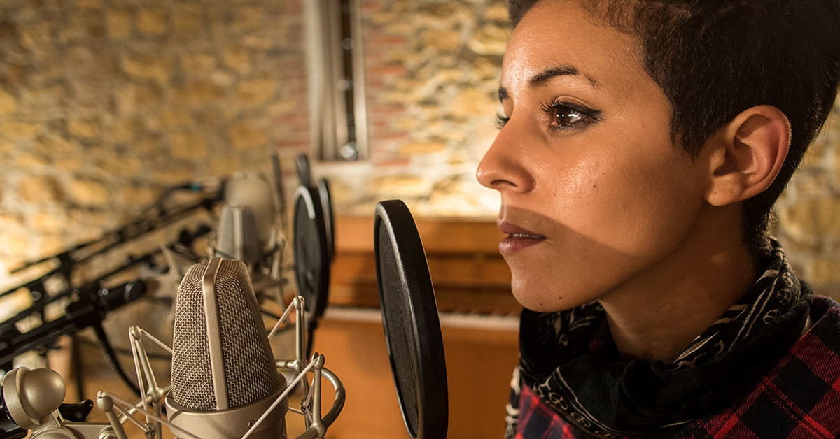 8 Techniques for Compressing Vocals in a Mix — Pro Audio Files